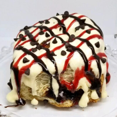 Order Cinnamon Rolls Online | Cinnamom Bakery